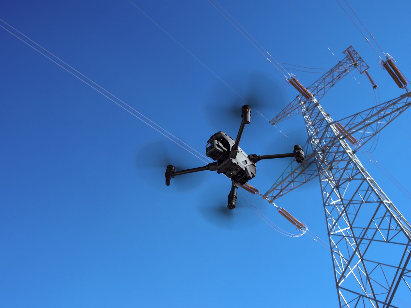 Drone DJI Matrice 30: Inovasi untuk Pemantauan Kebakaran atau Fire ...